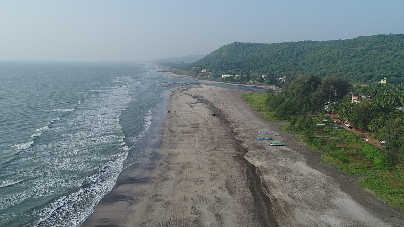 Karde Beach – TravelKonkan.in